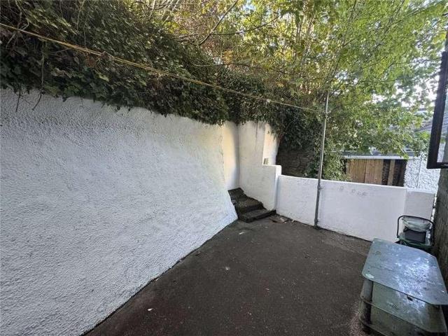 2 bed property for sale
