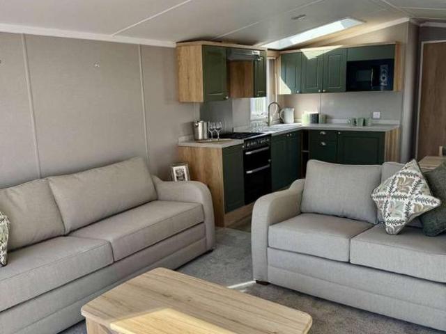 2 bed property for sale