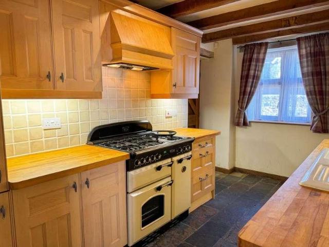 2 bed property for sale