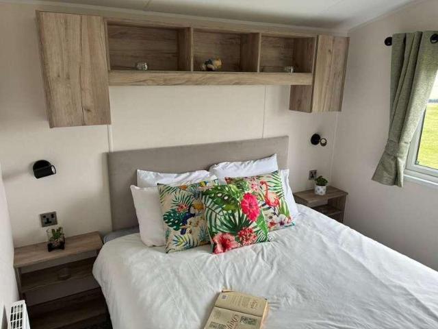 2 bed property for sale