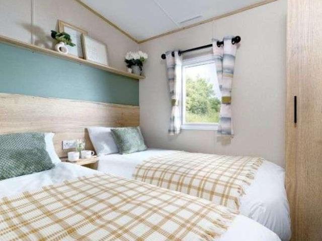 2 bed property for sale