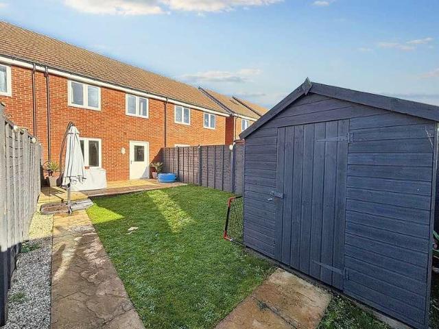 2 bed property for sale