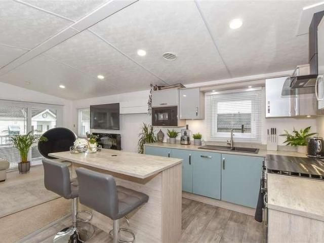 2 bed property for sale