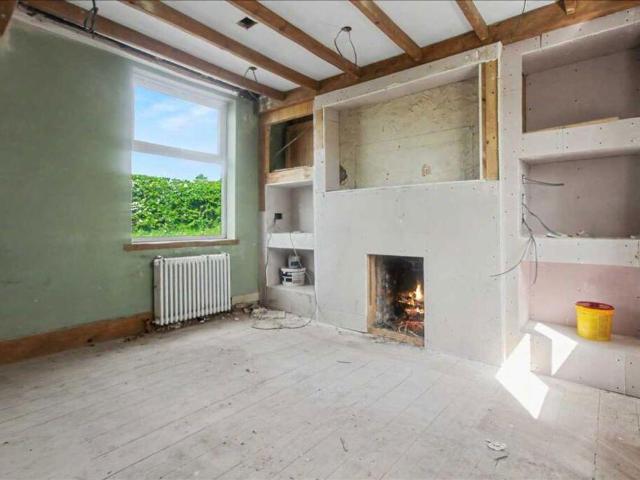 2 bed property for sale