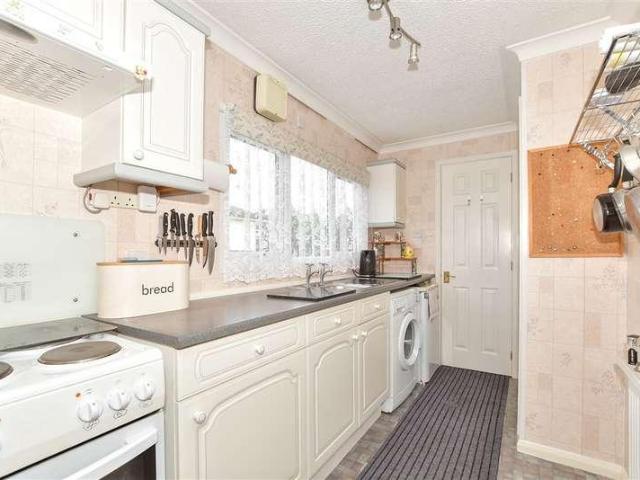2 bed property for sale