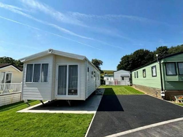 2 bed property for sale