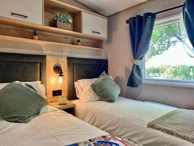 2 bed property for sale