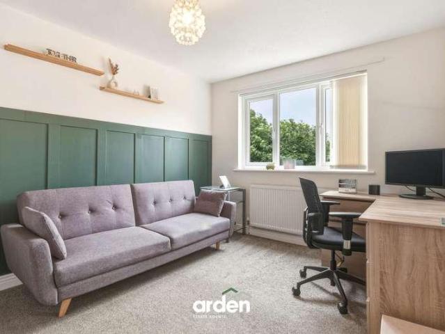 2 bed property for sale