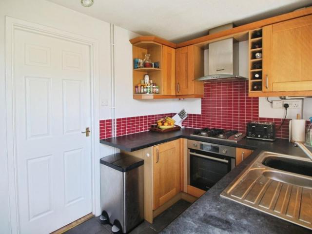 2 bed property for sale