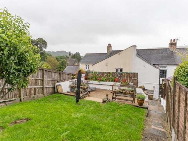 2 bed property for sale