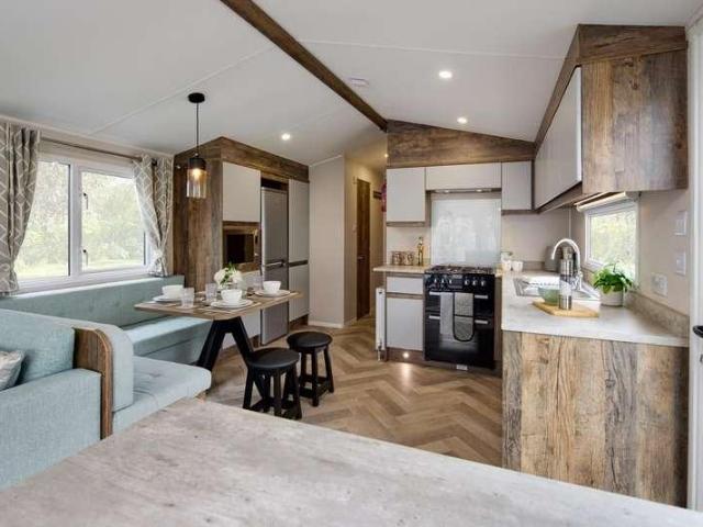 2 bed property for sale