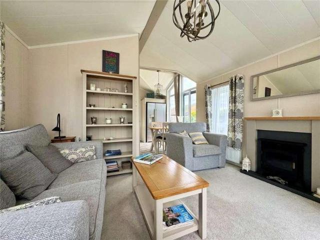 2 bed property for sale