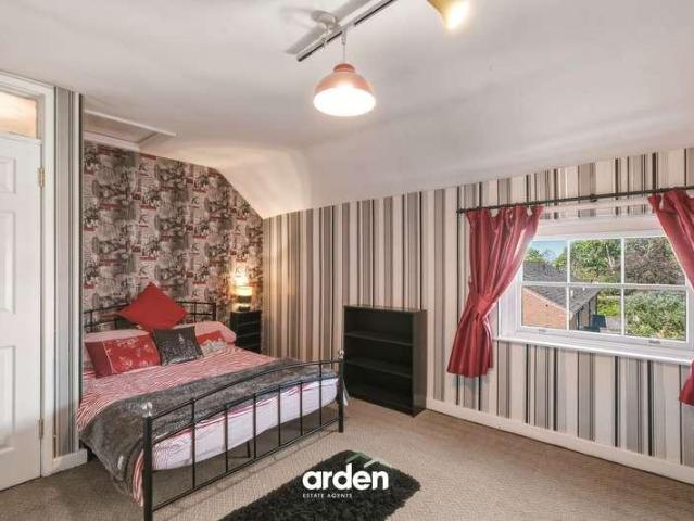 2 bed property for sale