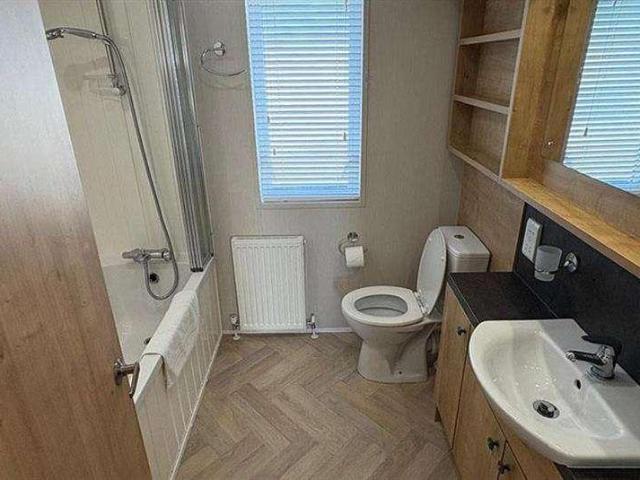 2 bed property for sale