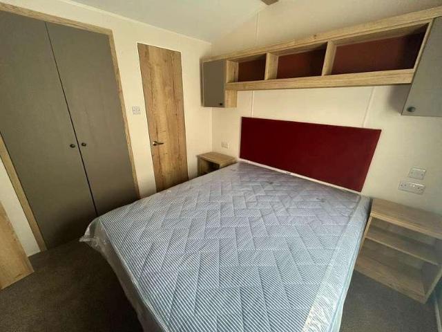 2 bed property for sale