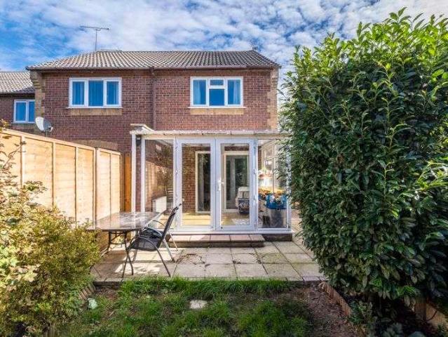 2 bed property for sale