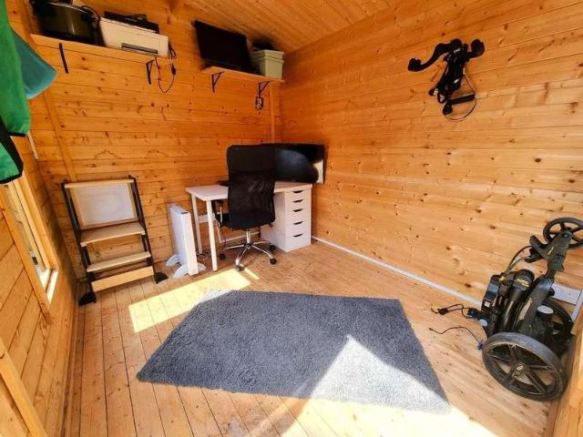 2 bed property for sale