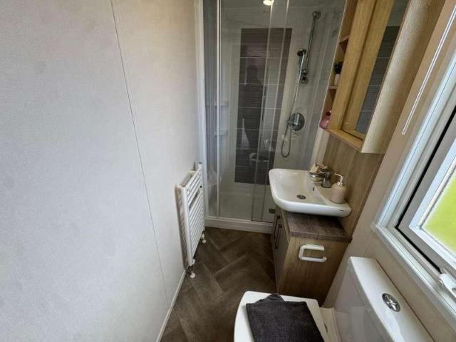 2 bed property for sale