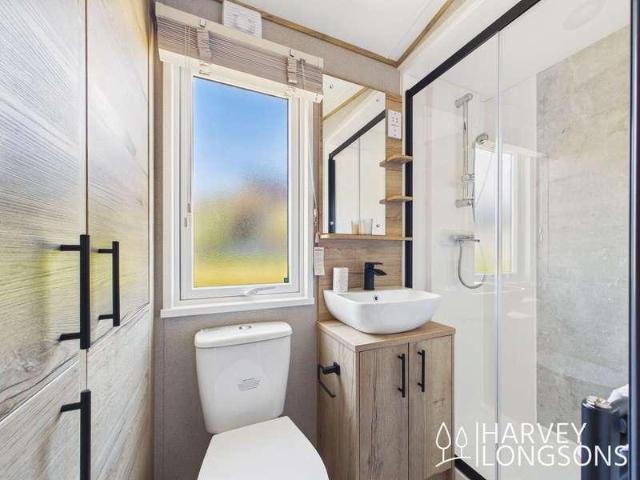 2 bed property for sale