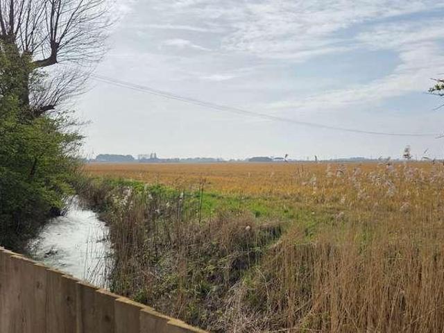 2 bed property for sale