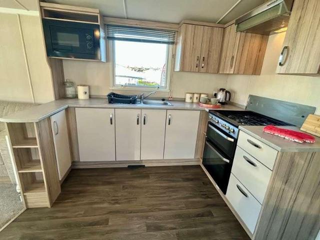 2 bed property for sale