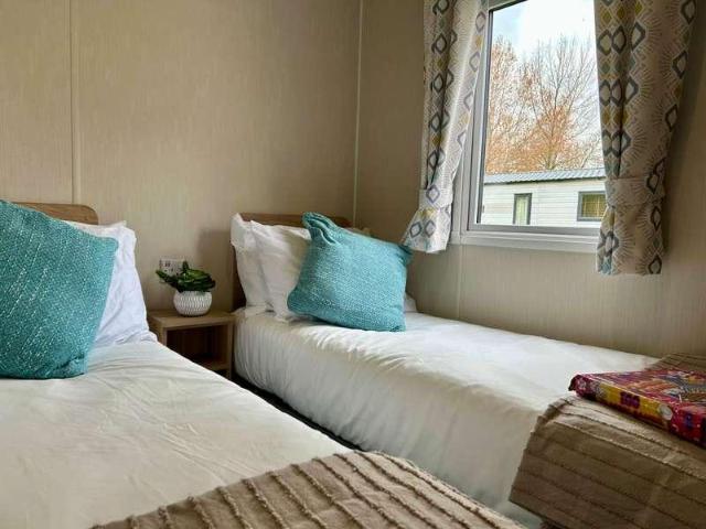 2 bed property for sale
