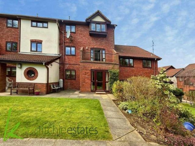 2 bed property for sale