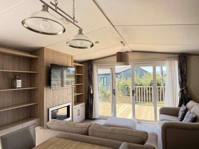 2 bed property for sale