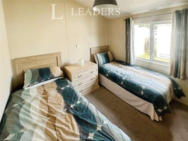 2 bed property for sale