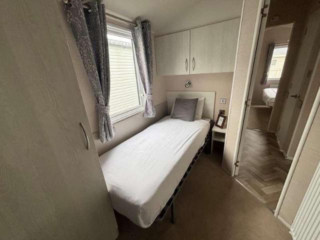 2 bed property for sale