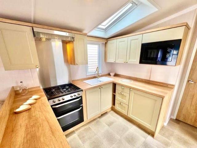 2 bed property for sale