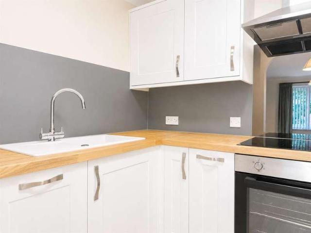 2 bed property for sale