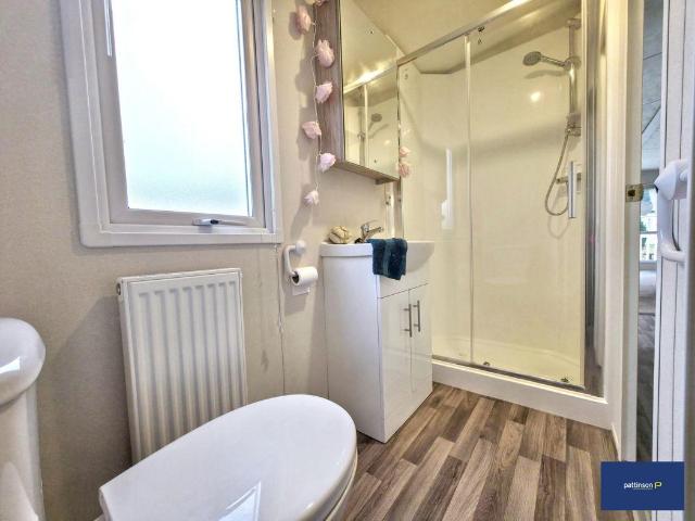 2 bed property for sale