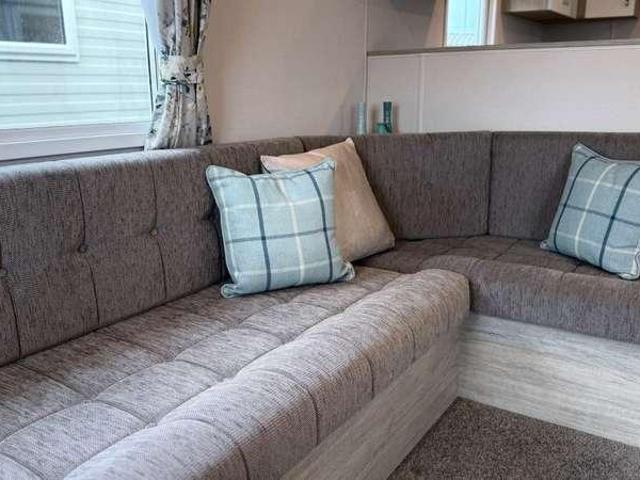 2 bed property for sale