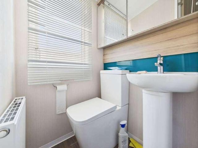 2 bed property for sale