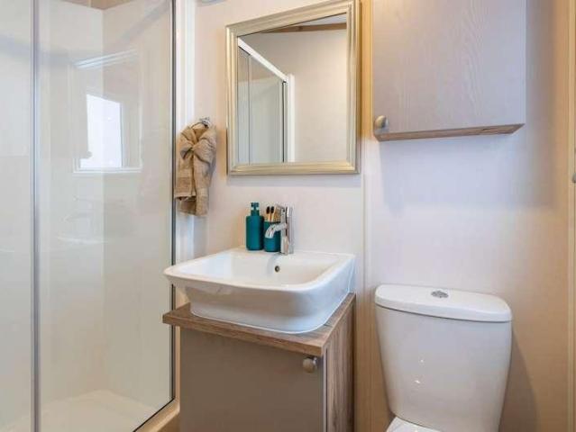 2 bed property for sale
