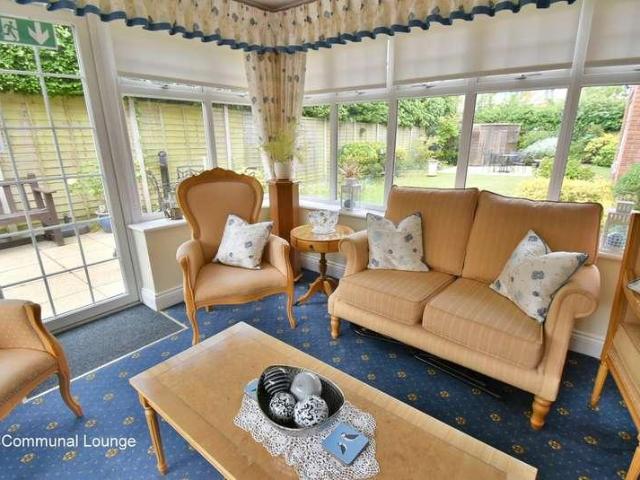 2 bed property for sale