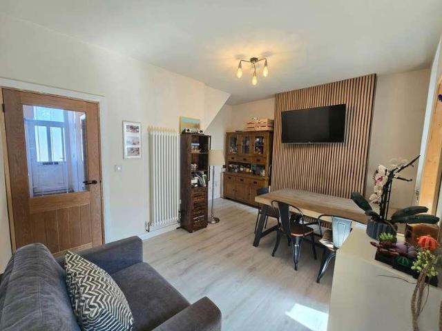 2 bed property for sale