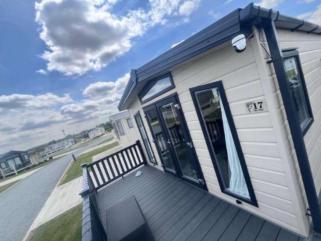 2 bed property for sale