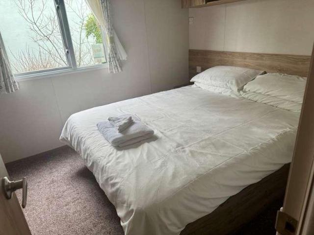 2 bed property for sale