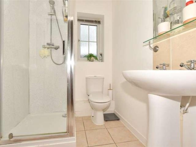 2 bed property for sale