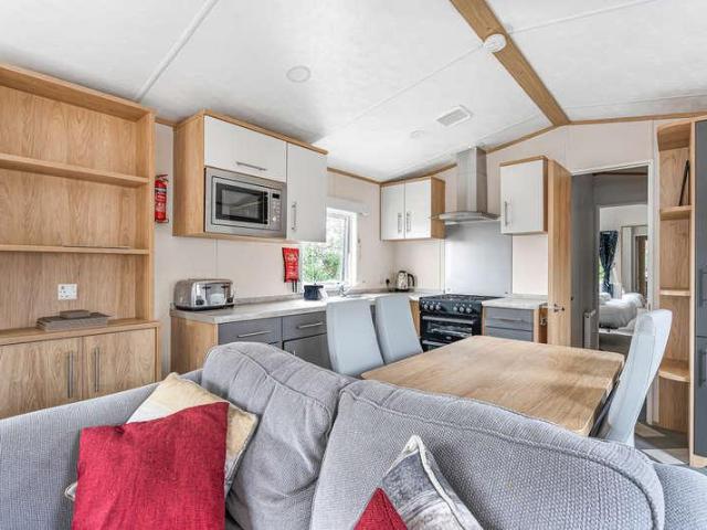 2 bed property for sale