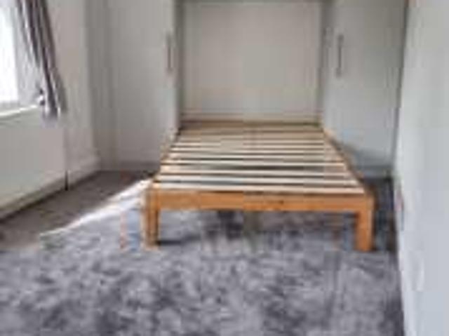 2 bed room house to rent