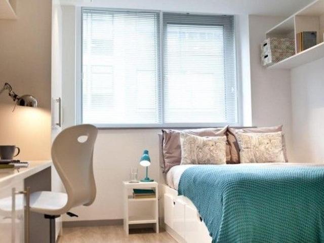 2 Bed Russell Street, City Centre, Leeds