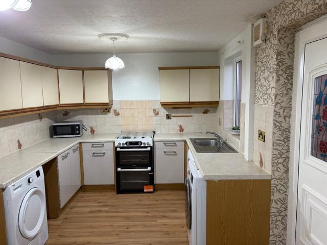 2 bed semi detatched house