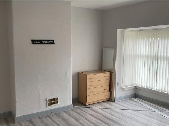 2 Bed Semi Detached House, Oakwood Road East, S60