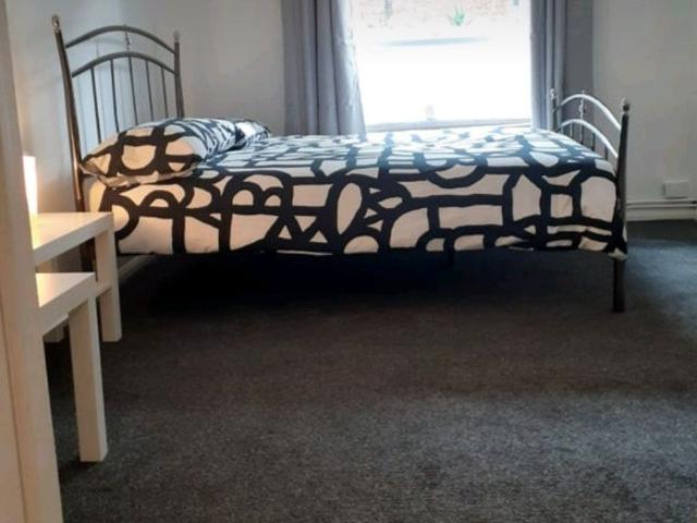 2 Bed Semi Detached House, Camilla Road, SE16