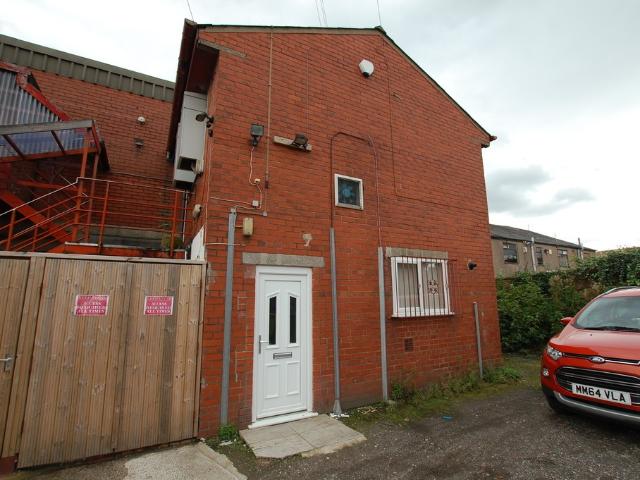 2 Bed Semi Detached House for rent