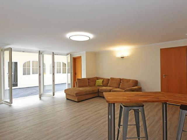 2 Bed Semi Detached House, Horse Yard, N1