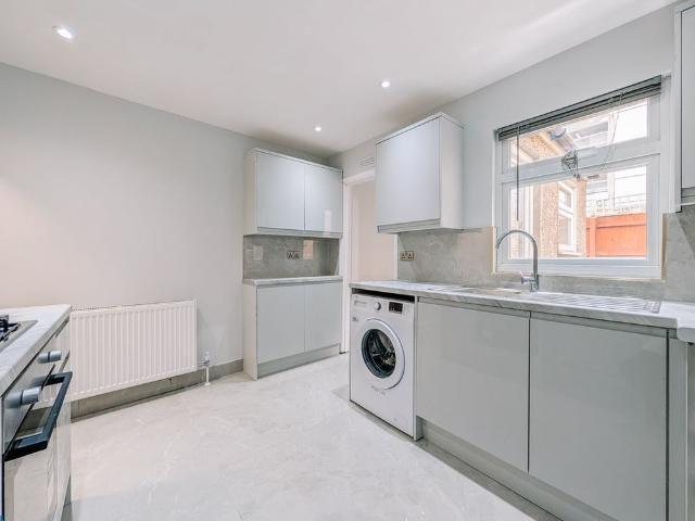 2 Bed Semi Detached House, Laud St, CR0